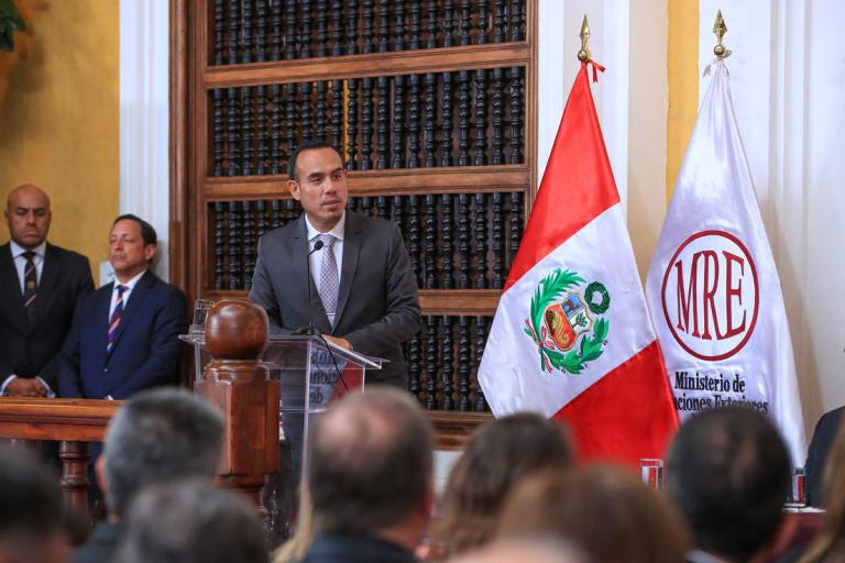 José María Balcázar: octavo presidente de Perú en diez años – El Popular